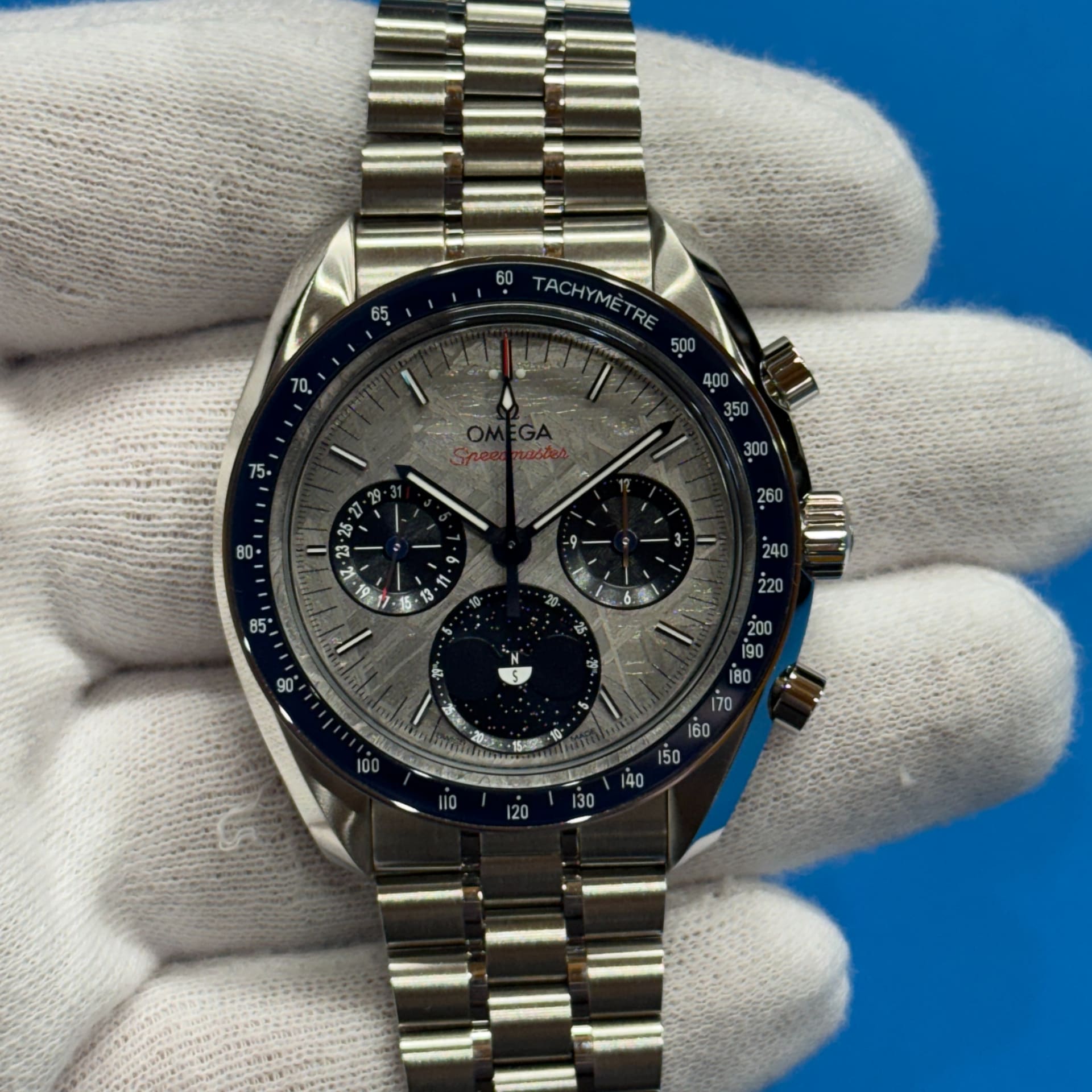 Auction: 2025 Omega Speedmaster Moonphase 43 Steel / Ceramic / Gray ...