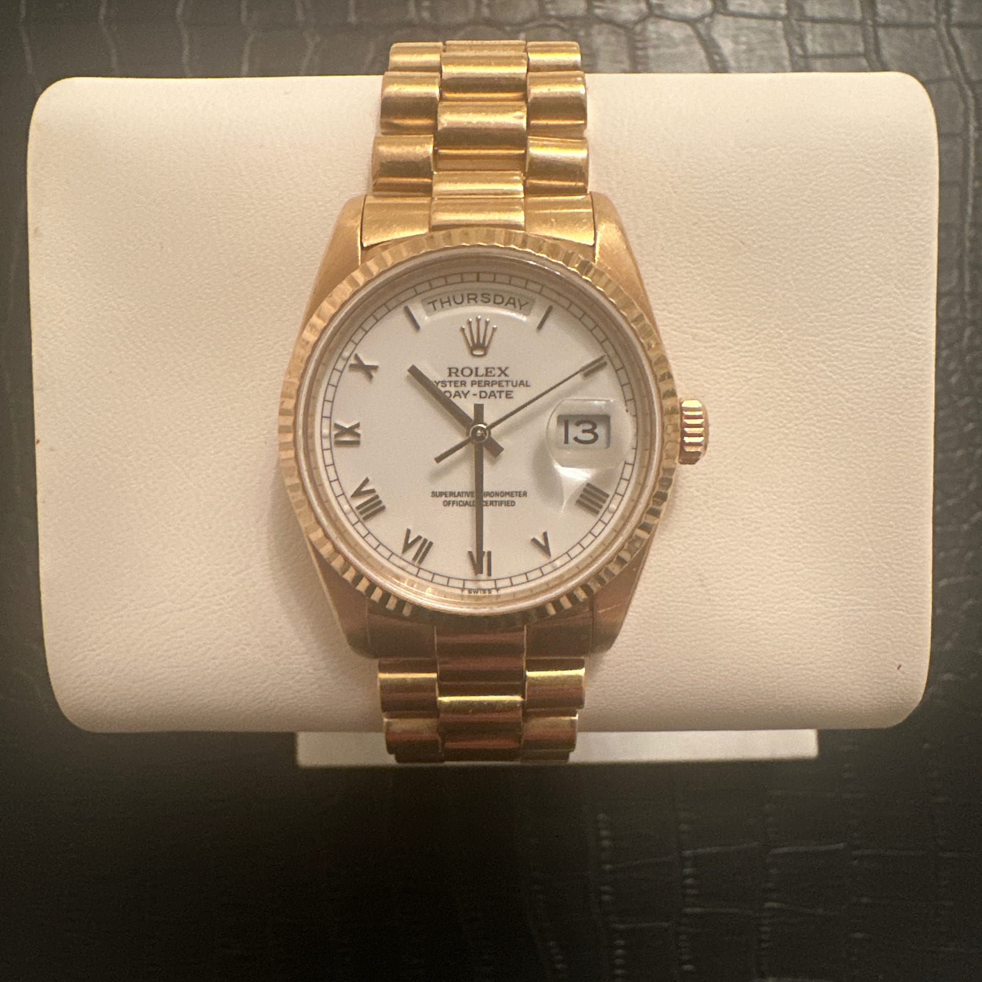 Auction: Rolex Day-Date Yellow Gold / White / Roman / President 18238 ...