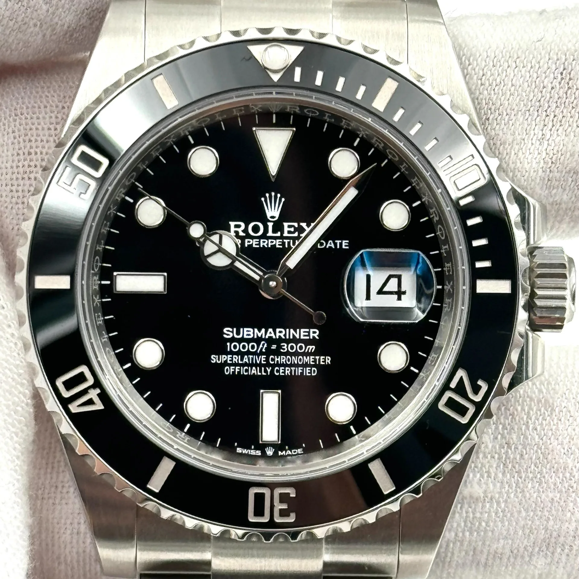 Auction: Rolex Submariner 41 Date 126610LN-0001 | Bezel