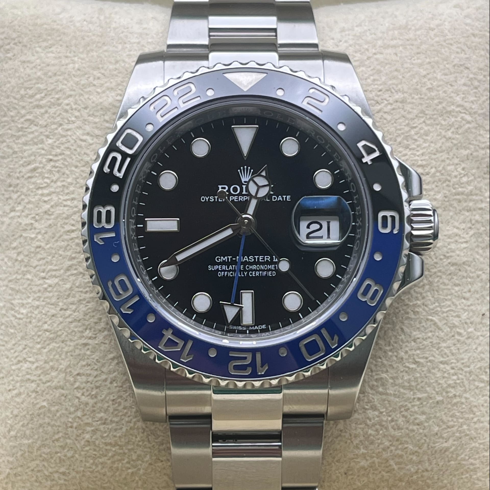Auction: Rolex GMT-Master II "Batman" 116710BLNR | Bezel