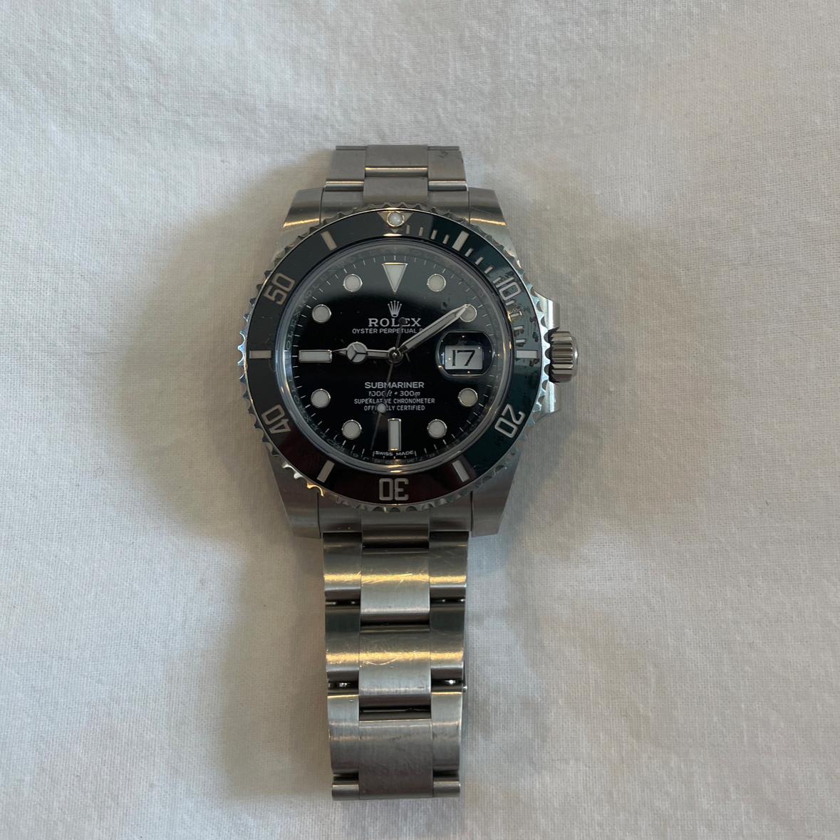 Rolex Submariner Date 116610LN | Bezel