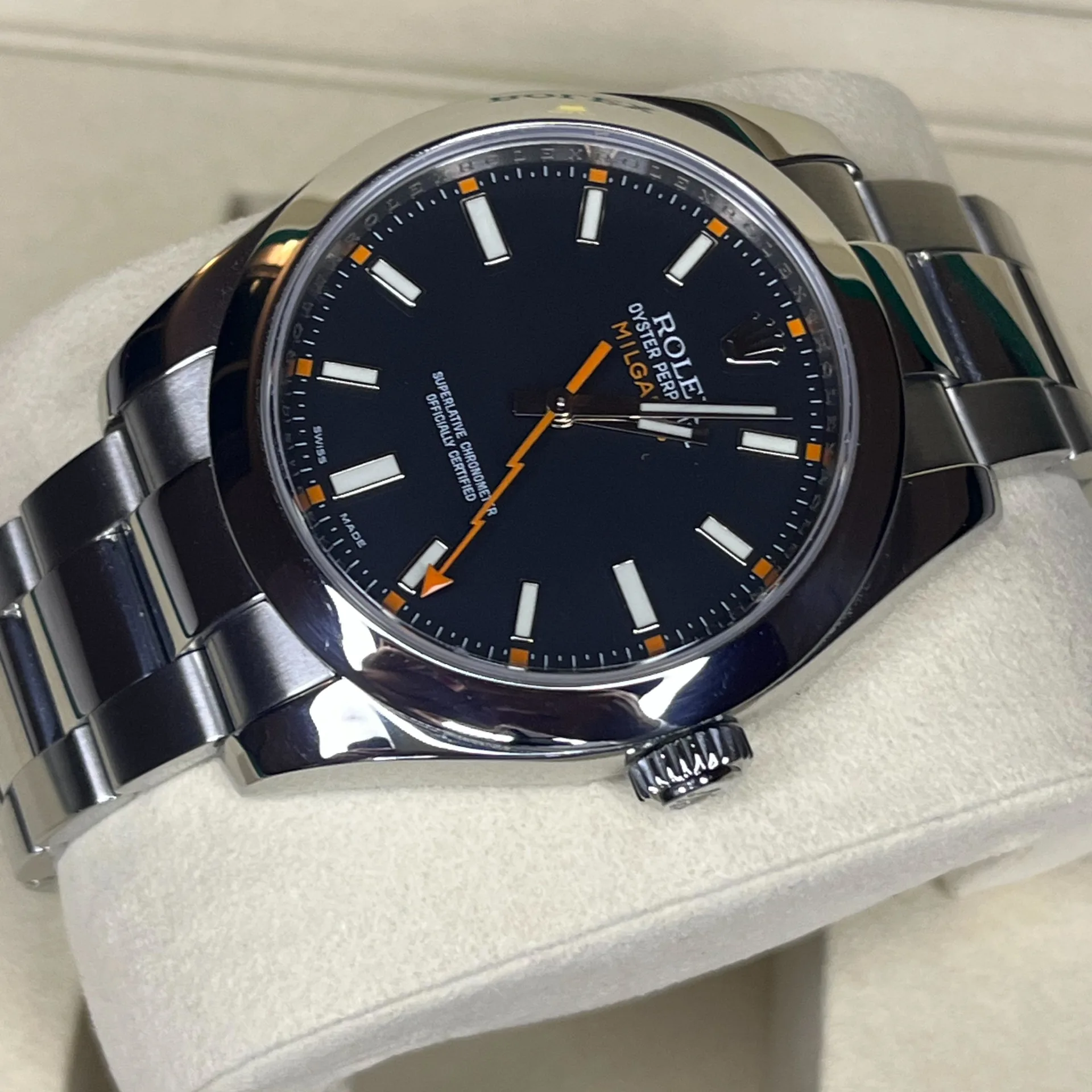 Auction: Rolex Milgauss / Black 116400-0001 | Bezel