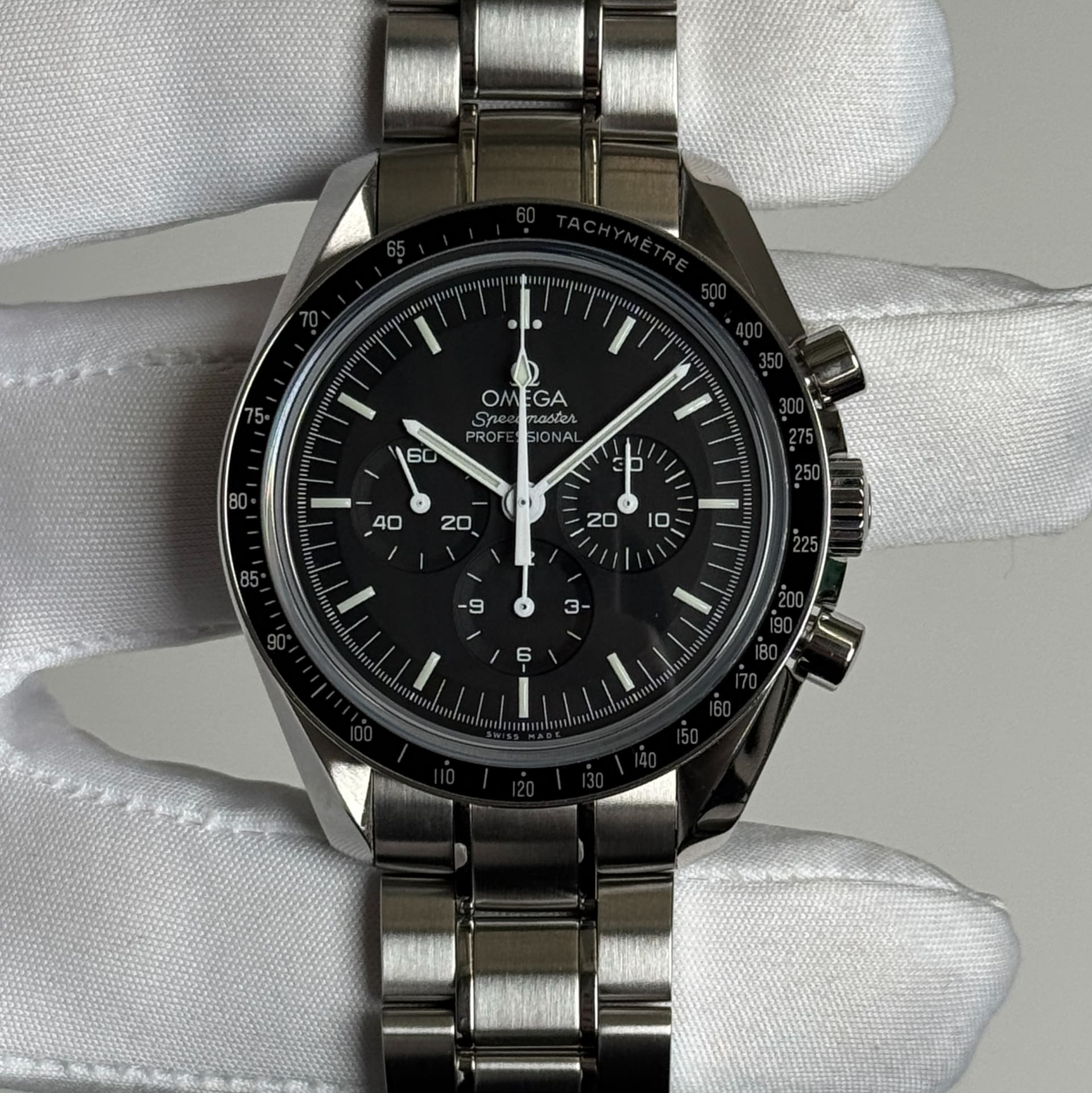Auction: 2020 Omega Speedmaster Professional Moonwatch Big Box ...