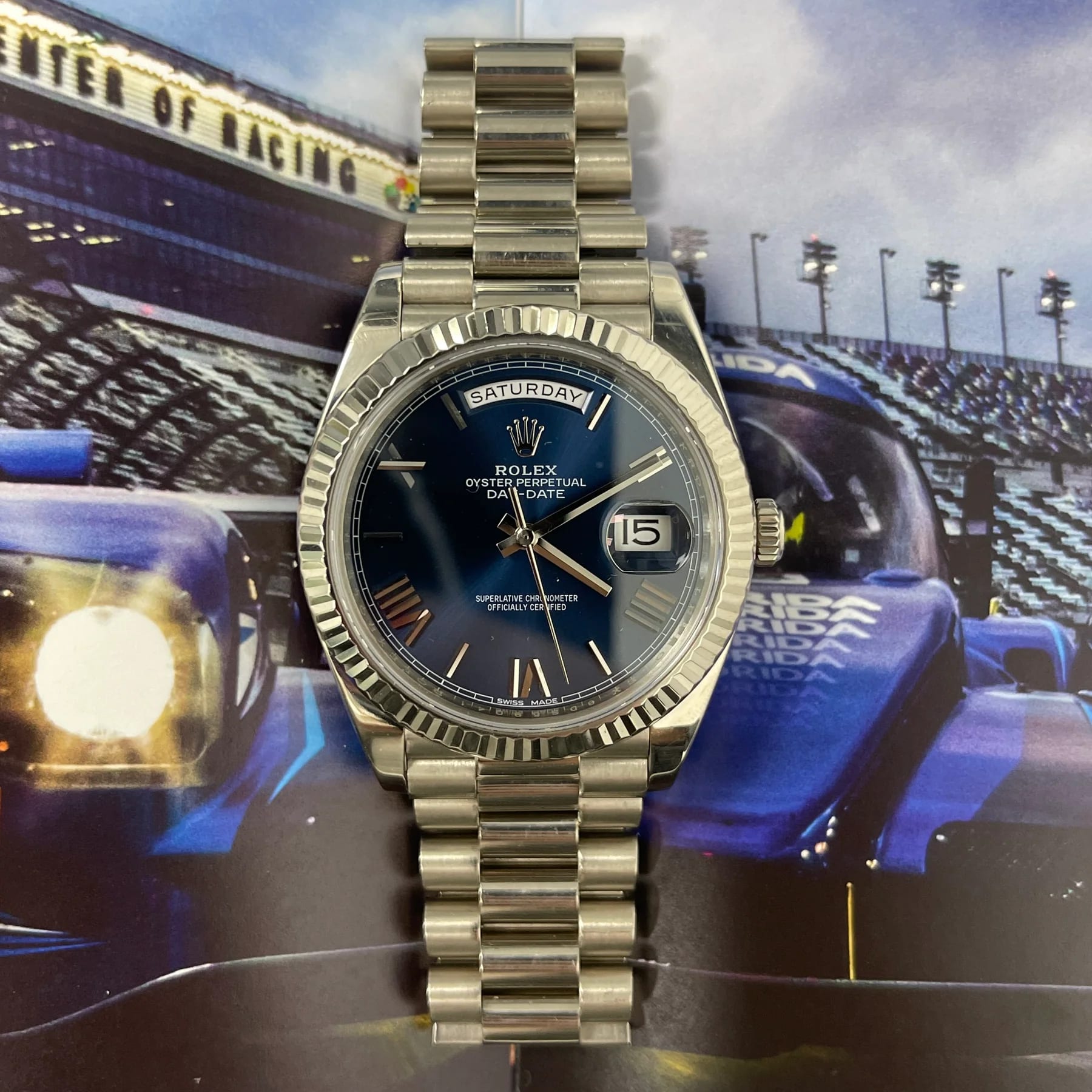 Rolex Day-Date 40 White Gold / Fluted / Blue / Roman 228239-0007 | Bezel