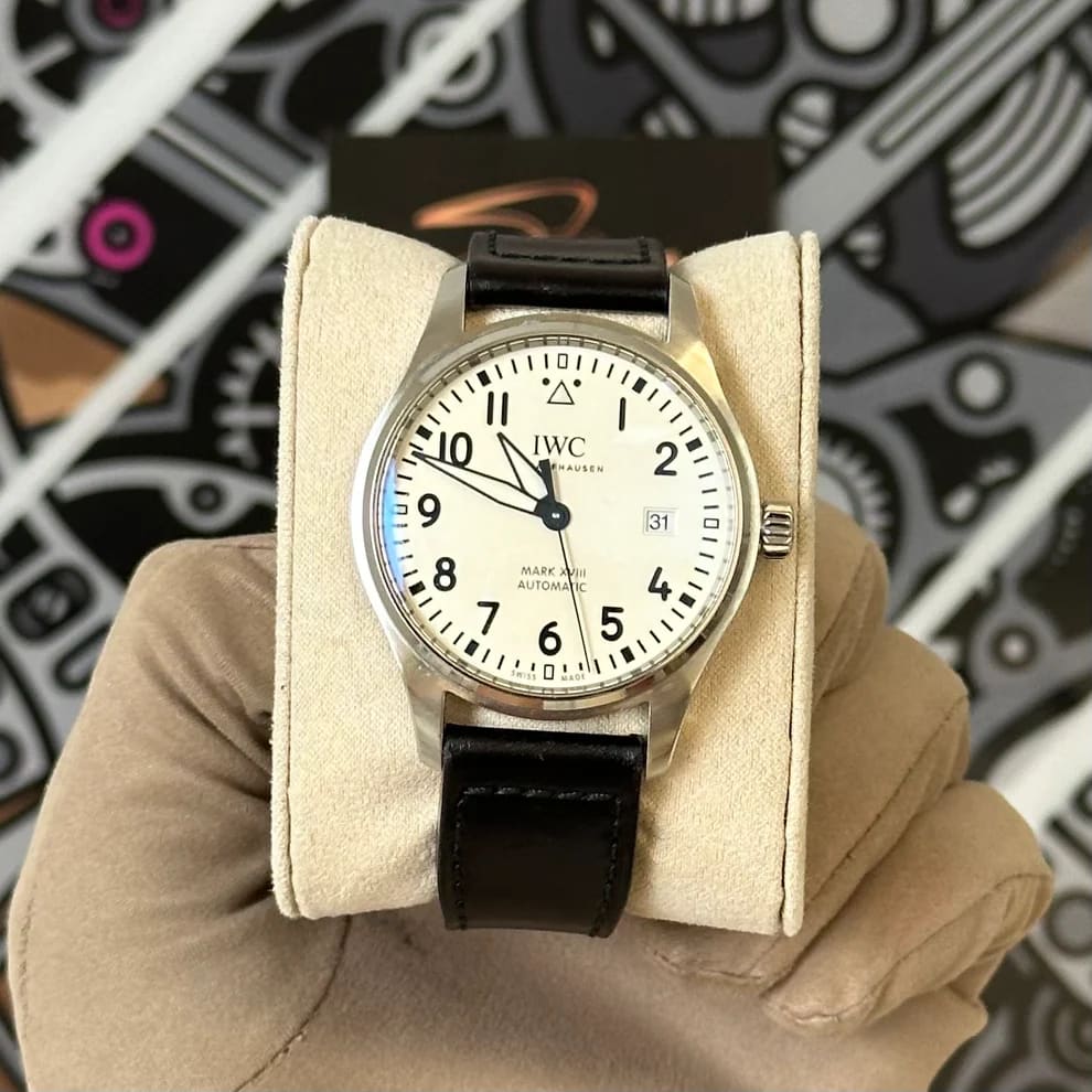 Auction: 2020 IWC Pilot's Watch Mark XVIII Silver IW3270-12 | Bezel