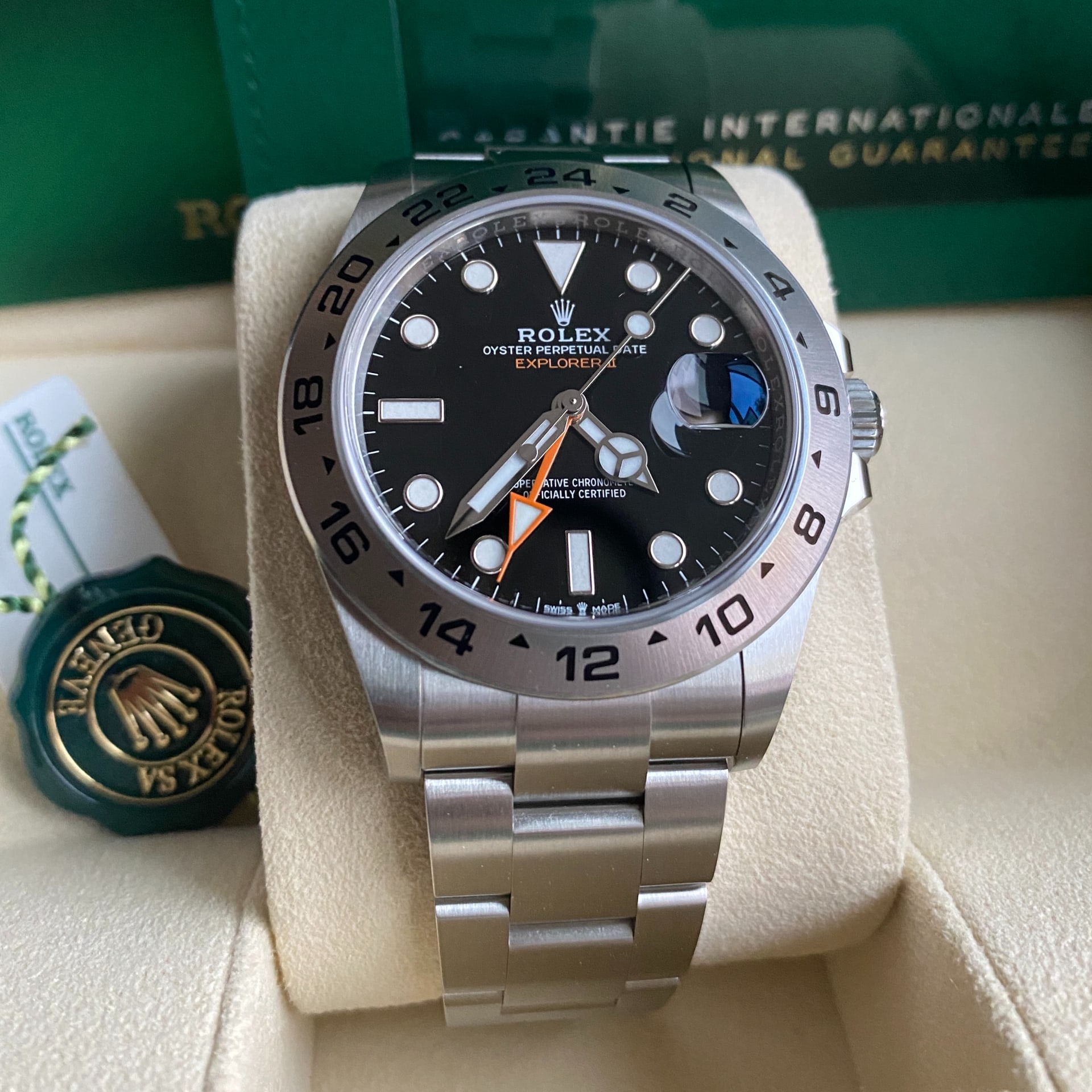Rolex Explorer II Black 226570-0002 | Bezel