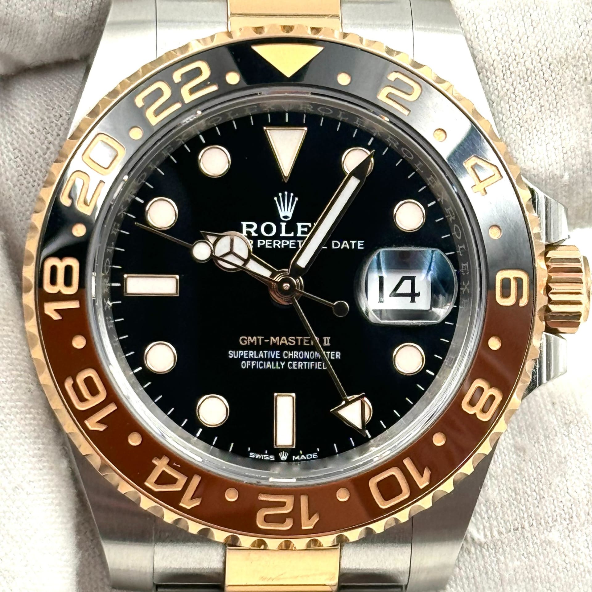 Auction: 2020 Rolex GMT-Master II "Root Beer" 126711CHNR-0002 | Bezel