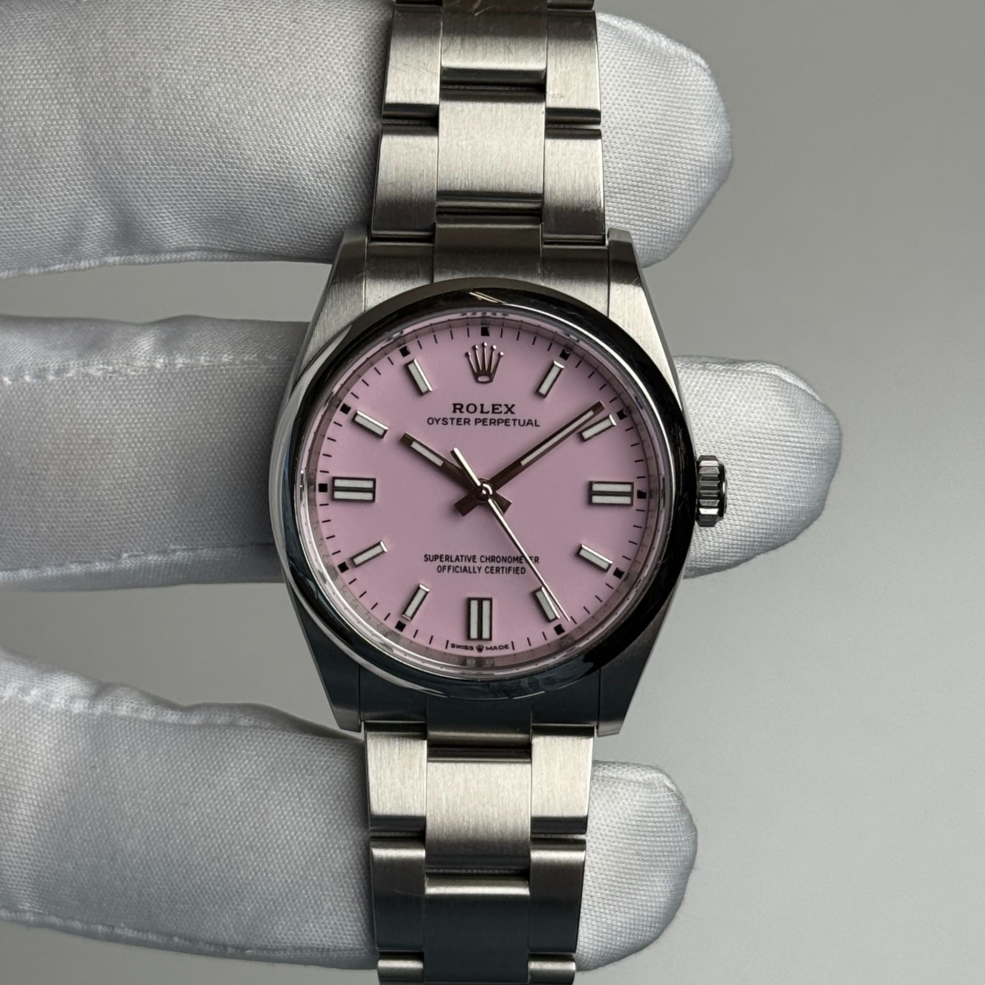 Auction: 2021 Rolex Oyster Perpetual 36 Candy Pink 126000-0008 | Bezel