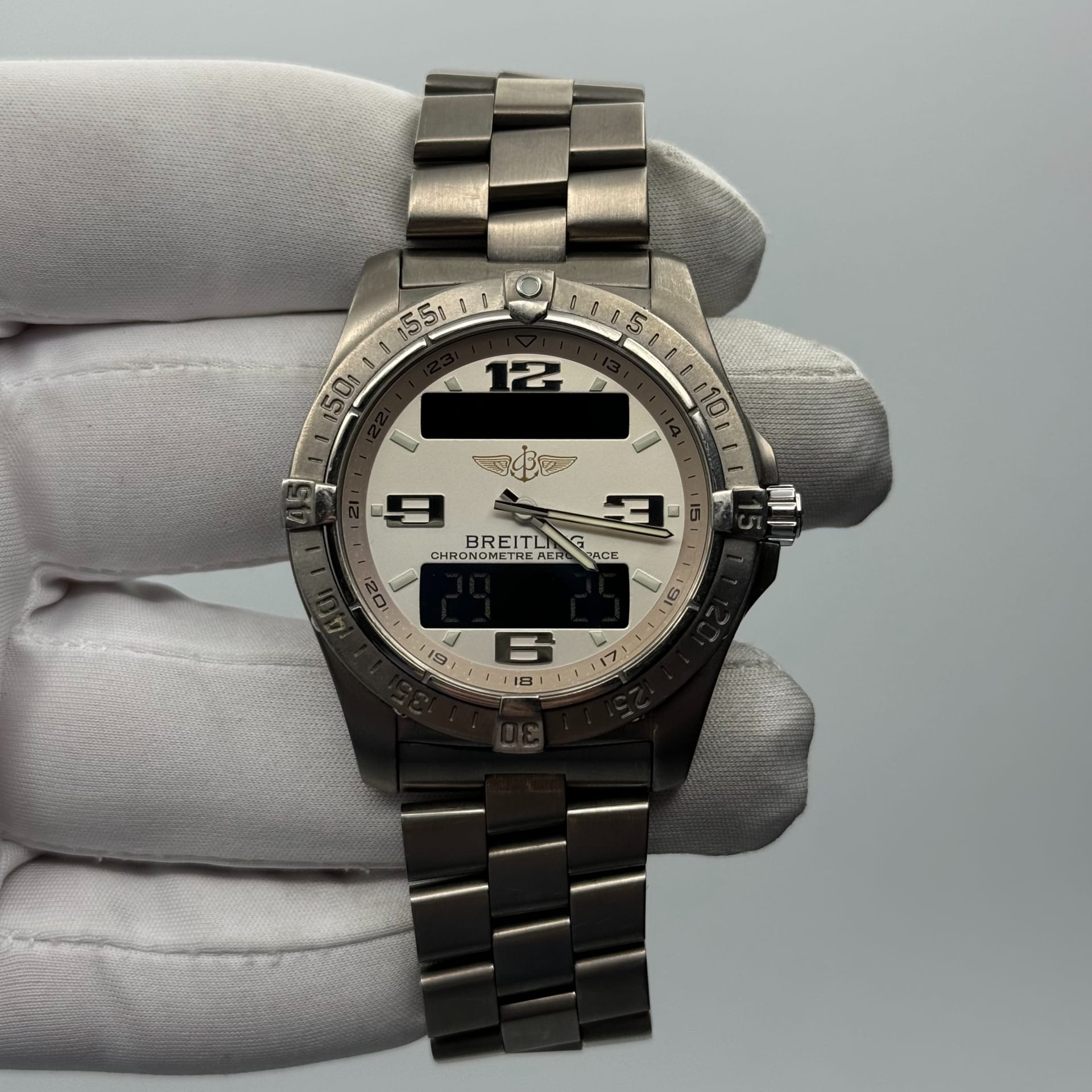 Auction: Breitling Aerospace Avantage Titanium / Silvered / Bracelet ...