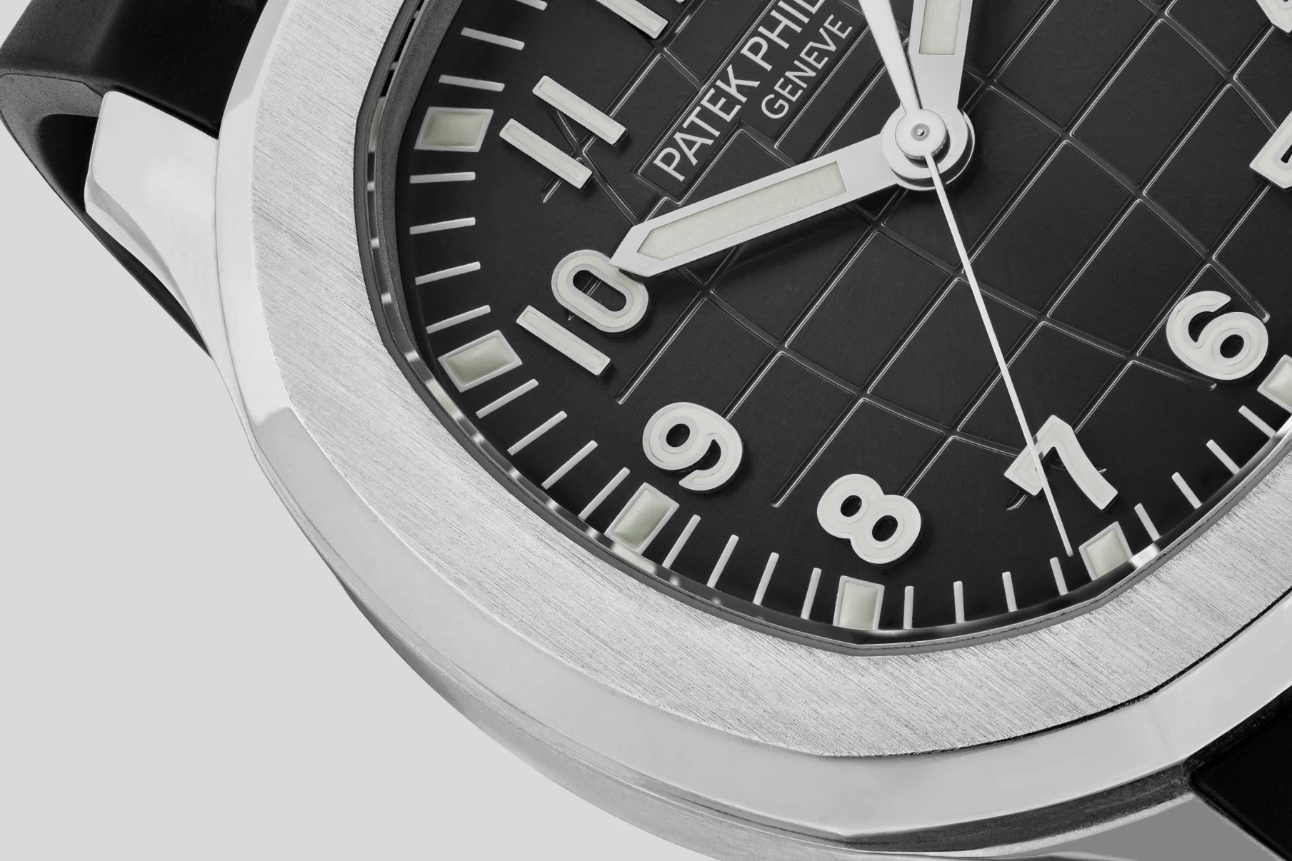 Patek Philippe Nautilus Full Diamond-Set 5719/10G-010 Watches | Bezel