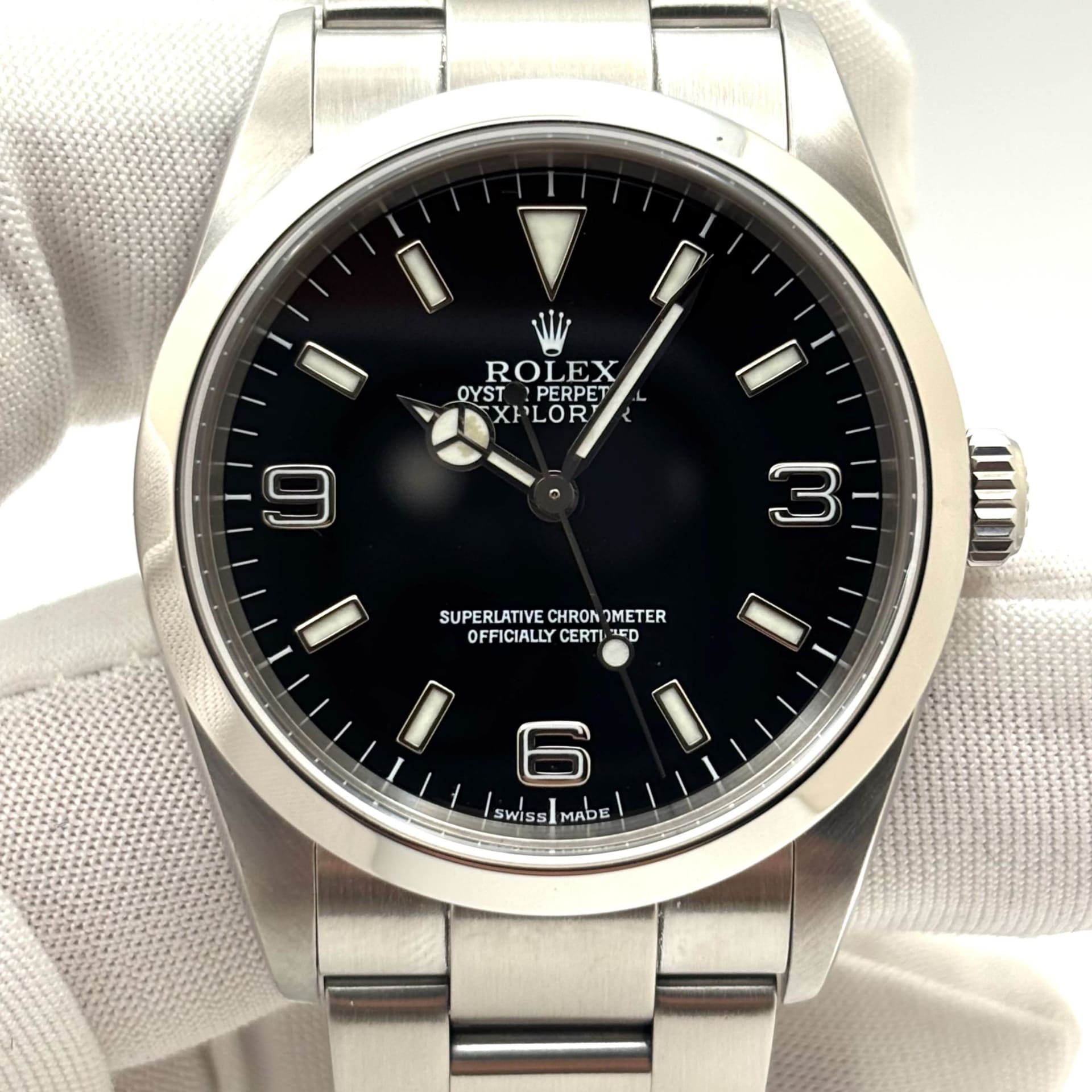 Auction: 2001 Rolex Explorer 114270 | Bezel