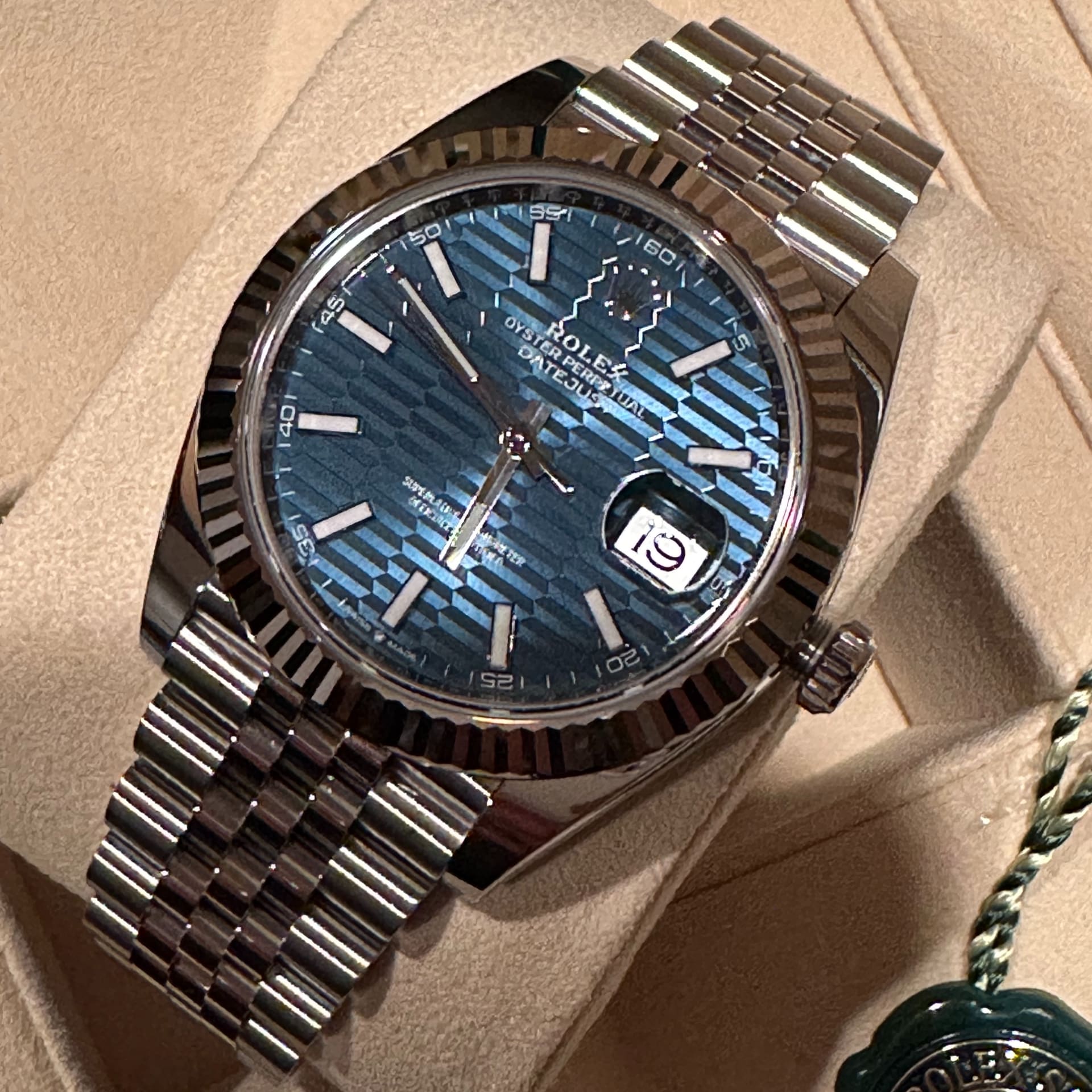 Rolex Datejust 41 Steel / Fluted / Fluted-Motif / Jubilee 126334-0032 ...